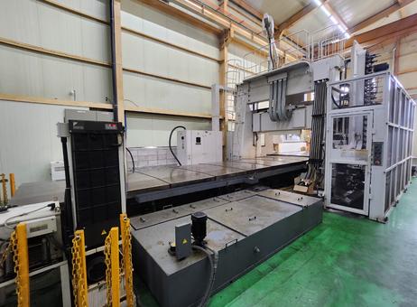 5-osni obradni centar OKUMA MCR-A5C Verified seller