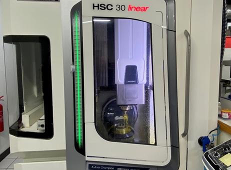 Obradni centar - vertikalni DMG MORI HSC 30