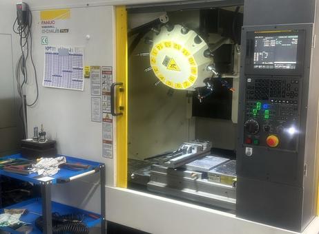 Obradni centar - vertikalni Fanuc Robodrill D14LiB Plus