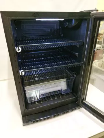 FRIZIDER STONI ITALY LINE PINSC-100U STAKLENA VRATA ZA PIĆE