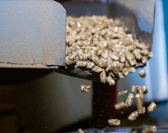 AGRO PELET OD ŽITNE / PEŠNIČNE SLAME (ZA PROSTIRKU) - 1 DŽAK