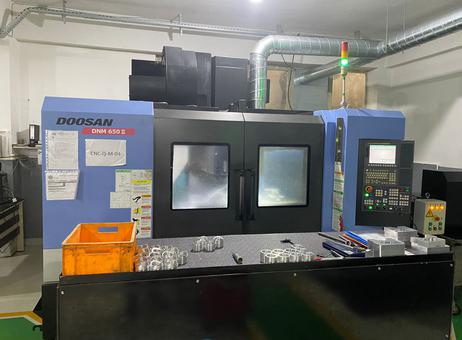 Obradni centar - vertikalni Doosan DNM 650 II