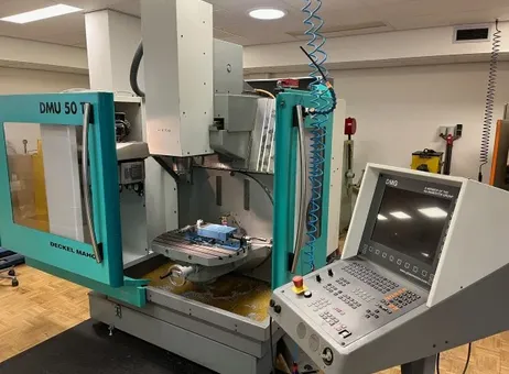 Vertikalni obradni centar Deckel Maho DMU50T Verified seller