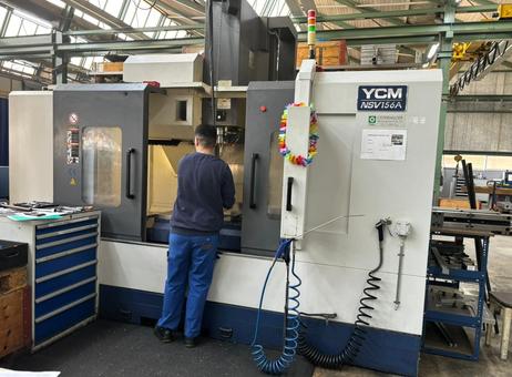 Obradni centar - vertikalni YCM NSV 156 A Najprodavaniji