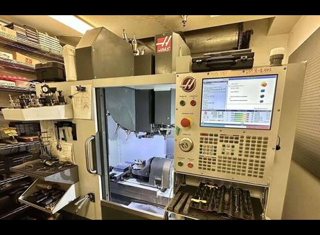 Vertikalni obradni centar HAAS DM-2 Verified seller  Nisko radno vreme