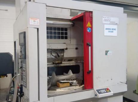 Vertikalni obradni centar AKIRA SEIKI RMV 700 APC Verified seller