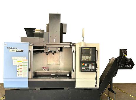 Obradni centar - vertikalni Doosan DNM-5700 Verified seller  Nisko radno vreme