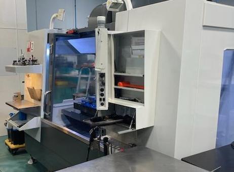 Vertikalni obradni centar Haas VM-3 Verified seller