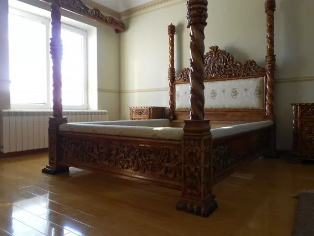 STILSKI KREVET,KOMODA,RUČNI RAD,PUNO DRVO,NOVO