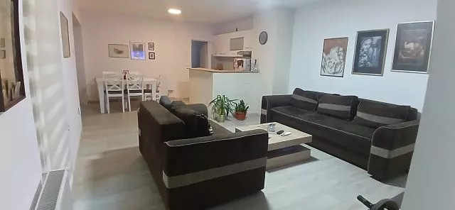 KUCA NA PRODAJU