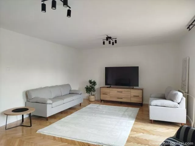 CENTAR, CETVOROSOBAN LUX DE LUK OPREMLJEN