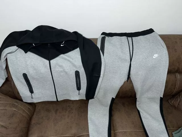 NIKE TECH FLEECE [NOV KOMPLET]