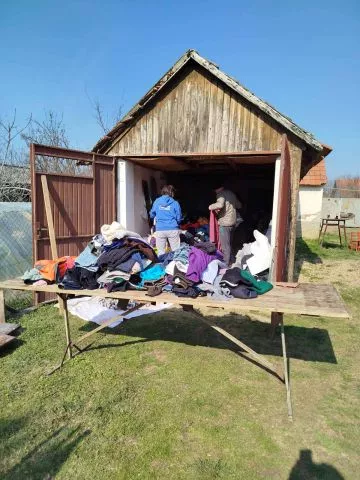 ROBA IZ UVOZA ZA DALJU PRODAJU