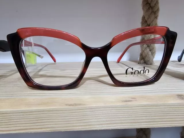 GODO ŽENSKE NAOČARE ZA VID MODEL 1