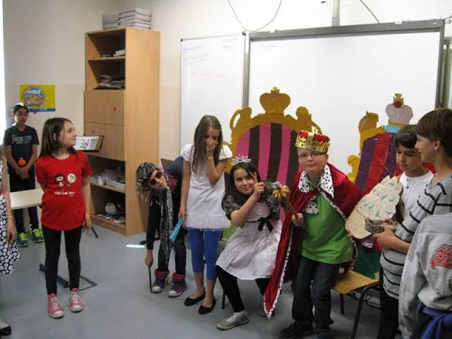 BOŽIĆNA PROSLAVA U OSNOVNOJ ŠKOLI DEUTSCHE SCHULE BELGRAD