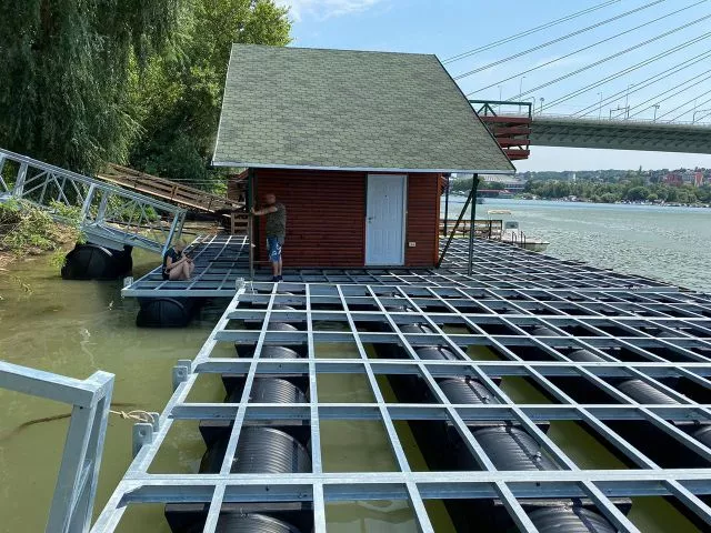 PLASTIČNI PONTON Ø 1200 MM NOSIVOST 565 KG / M