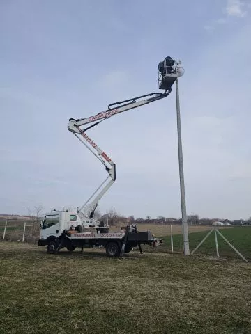 IZNAJMLJIVANJE KAMIONA SA KORPOM