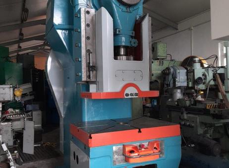 Ekscentrična presa ZTS Kosice LE-400C Verified seller
