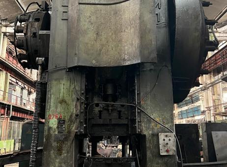 Ekscentrična presa Voronezh K 8544  Dobar dogovor