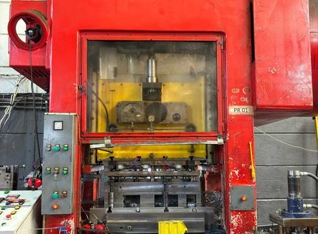 Ekscentrična presa Weingarten Schuler 250 Ton