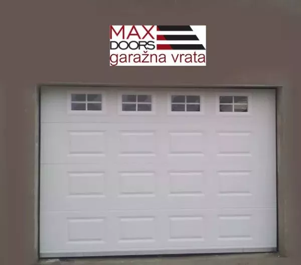 SEGMENTNA GARAŽNA VRATA MODEL 20