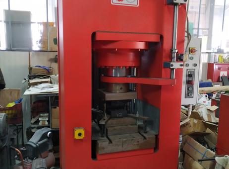 Hidraulična presa DELTA 150T Verified seller