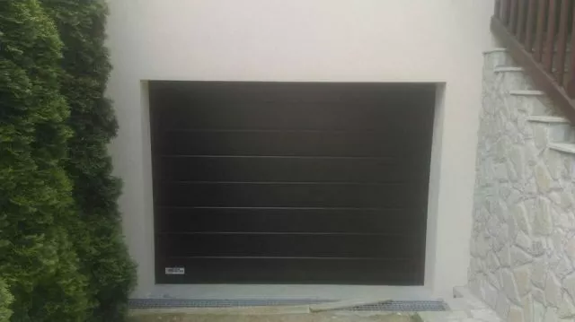 Segmentna garažna vrata - model 22
