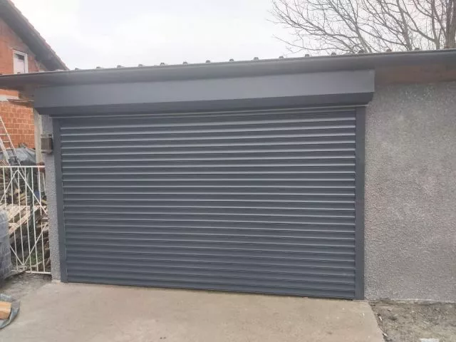 ROLO GARAŽNA VRATA - MODEL 67