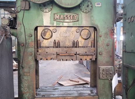 Presa za obrezivanje MASSEY 200T Verified seller  Dobar dogovor