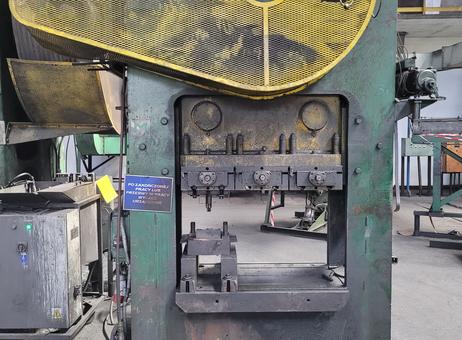 Presa za obrezivanje Massey 100T Verified seller  Dobar dogovor