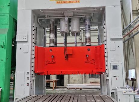 Presa za štancanje Hitachi Zosen S4-800
