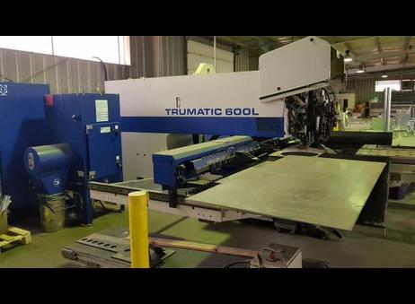 Kombinujući mašinski laser / bušilica Trumpf Trumatic TC600L 1300 CNC Najprodavaniji Dobra vrednost  Nisko radno vreme