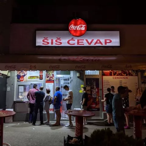 UBEDLJIVO NAJBOLJI ROŠTILJ U GRADU - ŠIŠ ĆEVAP