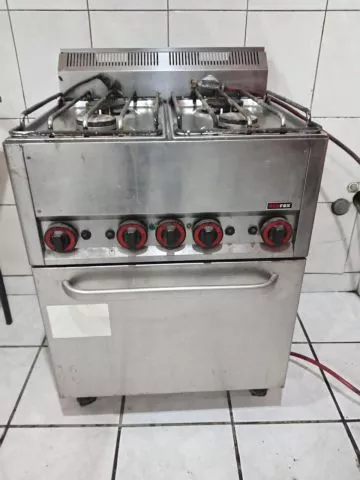 GASNI ŠPORET ZA PROFESIONALNE KUHINJE