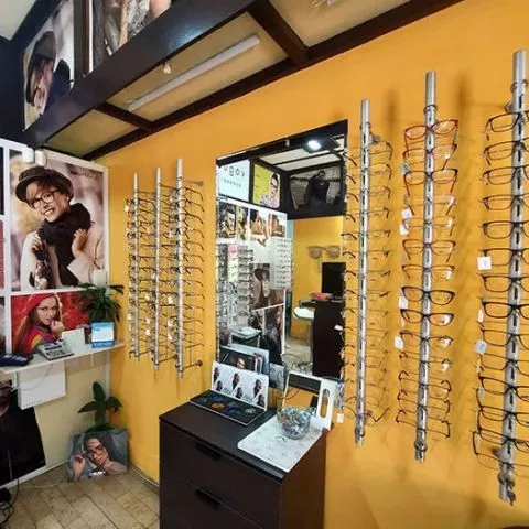 OPTIKA FRIENDS & FAMILY - IZRADA NAOČARA PO VAŠOJ MERI