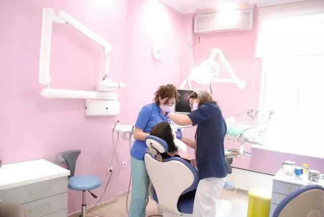 AKTIVNI APARAT GENTLE TOUCH DENTAL CENTAR