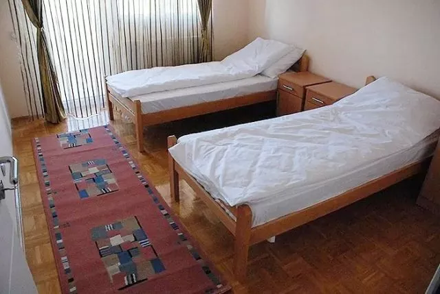 DVOKREVETNA SOBA - POLUZAVISAN TIP KORISNIKA