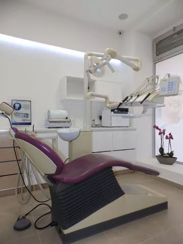Zalivanje fisura - Dental Studio Savić & Team