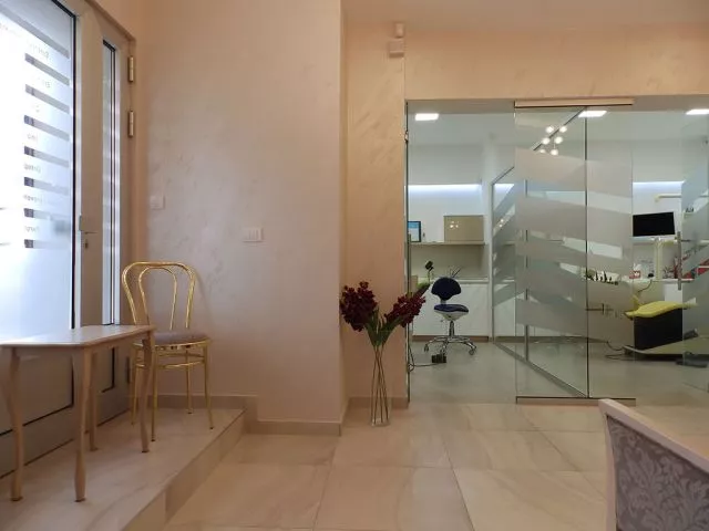 POLIRANJE ZUBA - DENTAL STUDIO SAVIĆ & TEAM