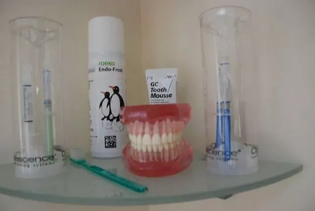 KAUZALNA TERAPIJA PARODONTOPATIJE DENTANA PRO