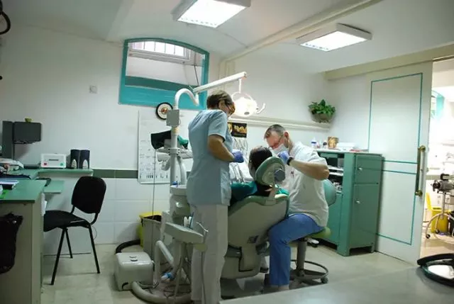 CISTEKTOMIJA ZUBA DR RADOMIR LJUBISAVLJEVIĆ
