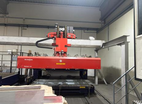mašina za lasersko sečenje Bystronic BySpeed 3015 + Byloader  Dobar dogovor  Nisko radno vreme