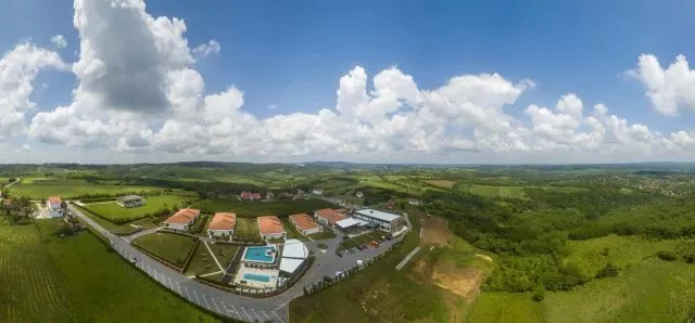 STARAČKI DOM ALEXANDER VILLE