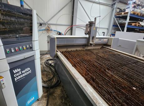 mašina za sečenje vodenim mlazom STM WS 3015 MasterCut 2D  Nisko radno vreme