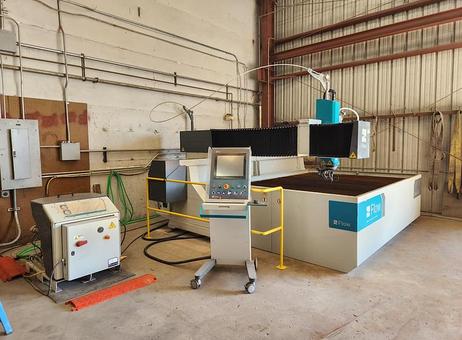 mašina za sečenje vodenim mlazom FLOW MACH 200 3020 5-AXIS w/ Pivot+ 3D Cutting Head Verified seller