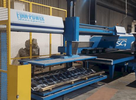 CNC mašina za probijanje Finn-Power Shear Genius TRS 6 SBU Najprodavaniji