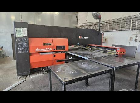 CNC mašina za probijanje Amada Europe 258 Najprodavaniji Dobra vrednost