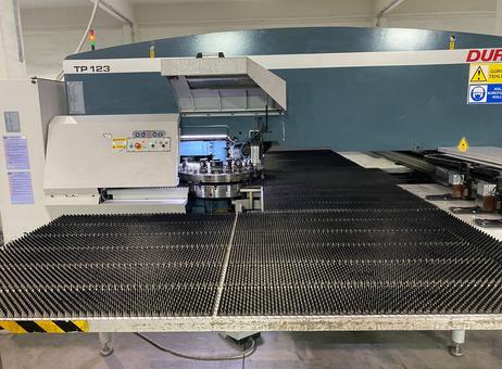 CNC mašina za probijanje Durma TP 123