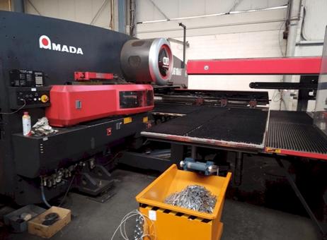 CNC mašina za probijanje AMADA EMZ 3510 NT Najprodavaniji