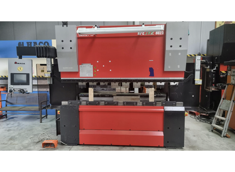 Pritisnite kočnicu cnc/nc AMADA HFE M2 80 tx 2550